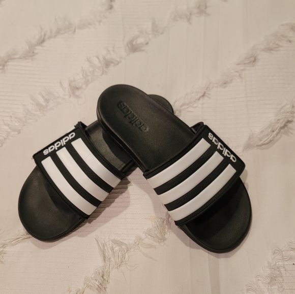 adidas | Shoes | Adidas Black White Velcro Slide Sandals Sz 6 | Poshmark